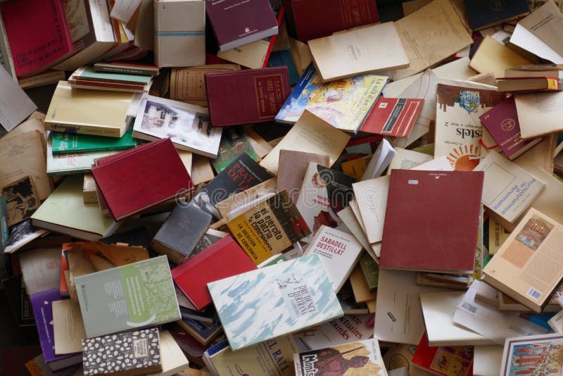 Used Second Hand Books Market Editorial Photography - Image of street ...