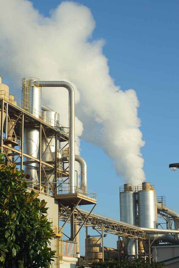Usina foto de stock. Imagem de chaminé, elétrico, calor - 3219528