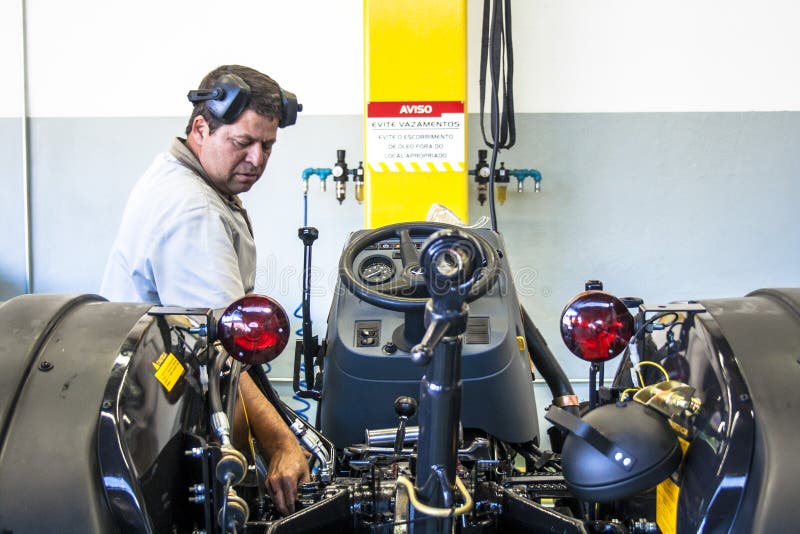 Usine de machines image stock éditorial. Image du moteur - 60274224