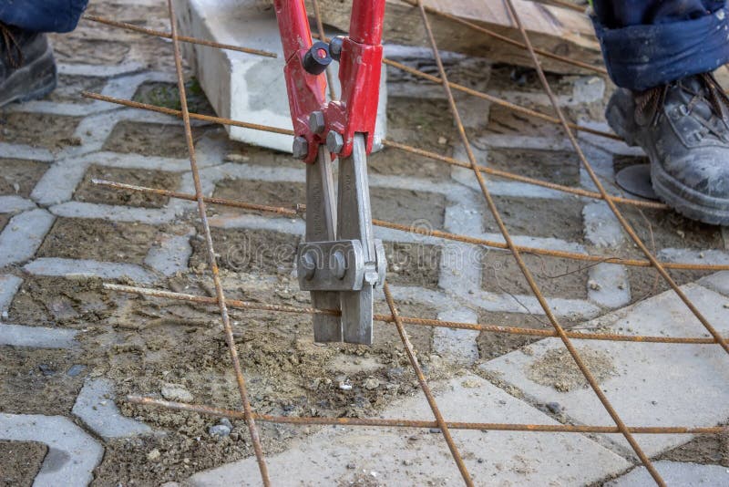 Using Bolt Cutters To Cut 2 Stock Image - Image of break, pliers: 36716539