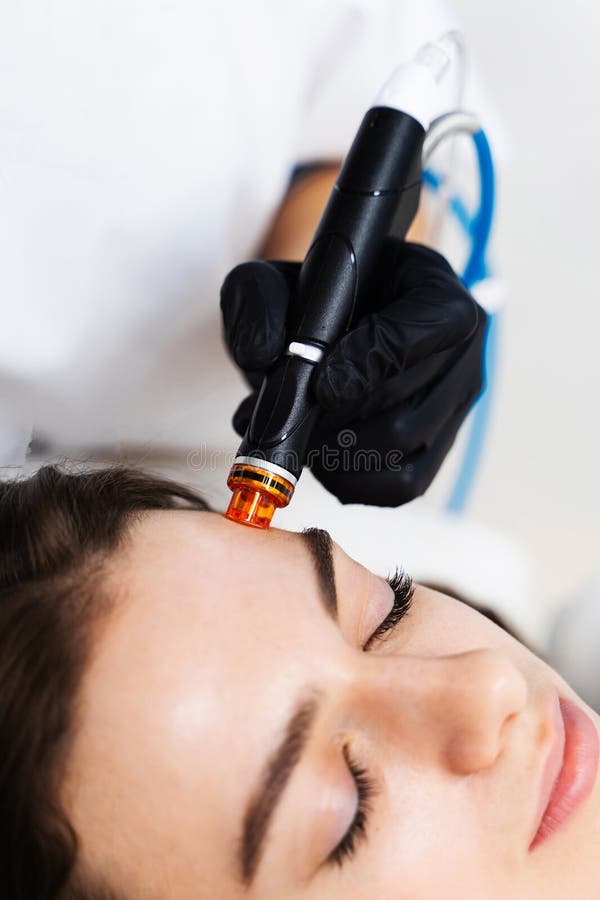 Using Hydrafacial Hardware Cosmetology Devise To Improve Skin Condition ...