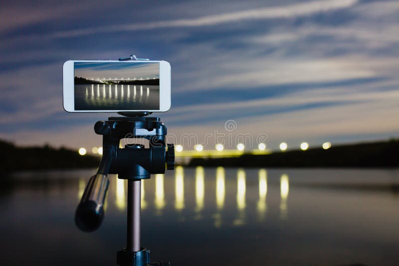 Using Smartphone Like Professional Camera on Tripod To Capturing Night ...