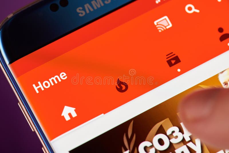 Using youtube application editorial image. Image of communication ...