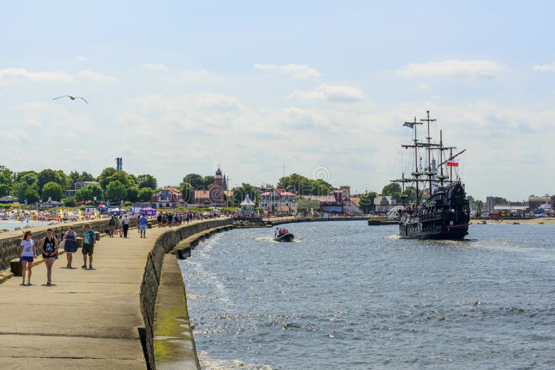 Ustka - Polen redaktionelles stockfotografie. Bild von polen - 56601782