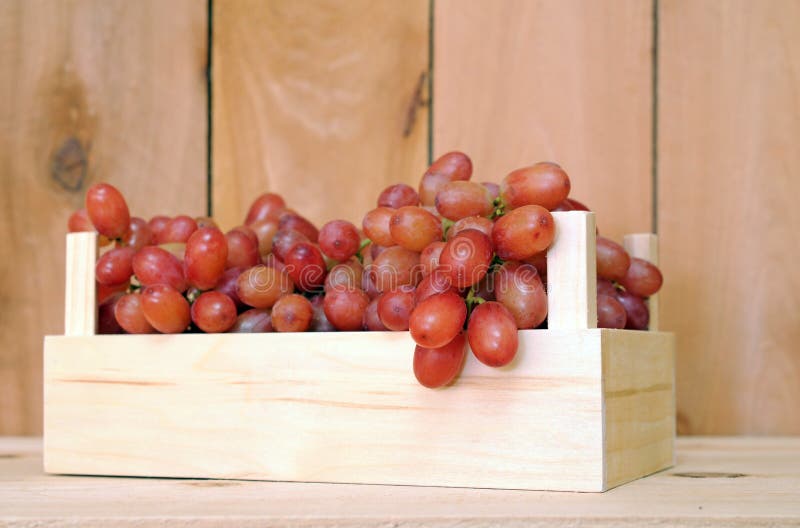 Uva en cajón imagen de archivo. Imagen de alimento, embalaje - 30186877