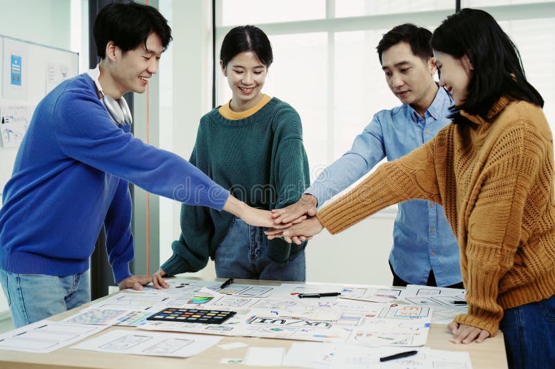 Ux Developers and Ui Designers Use Augmented Reality To Brainstorm on ...