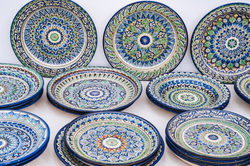 Uzbek Ceramic Plate with Hand-painted Islamic Arabesque Pattern in ...