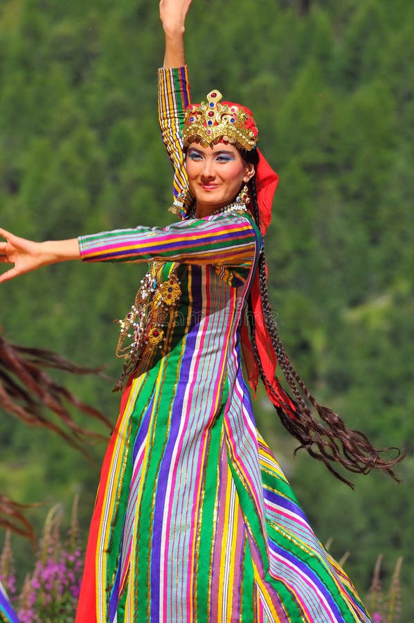 Uzbekistan Dance Group editorial stock photo. Image of alps - 20703543