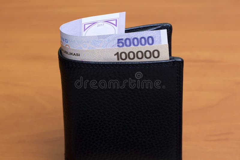 Uzbekistani Sum in the Black Wallet Stock Image - Image of uzbekistan ...