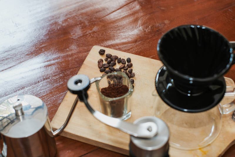 V60 Coffee Method of Making Coffee with Complete V60 Set Tools on the ...
