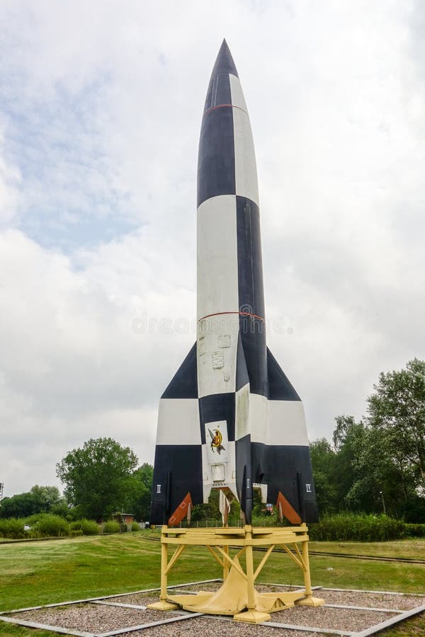 V2 Raket, Ballistisk Missil Redaktionell Bild - Bild av missil, värld ...