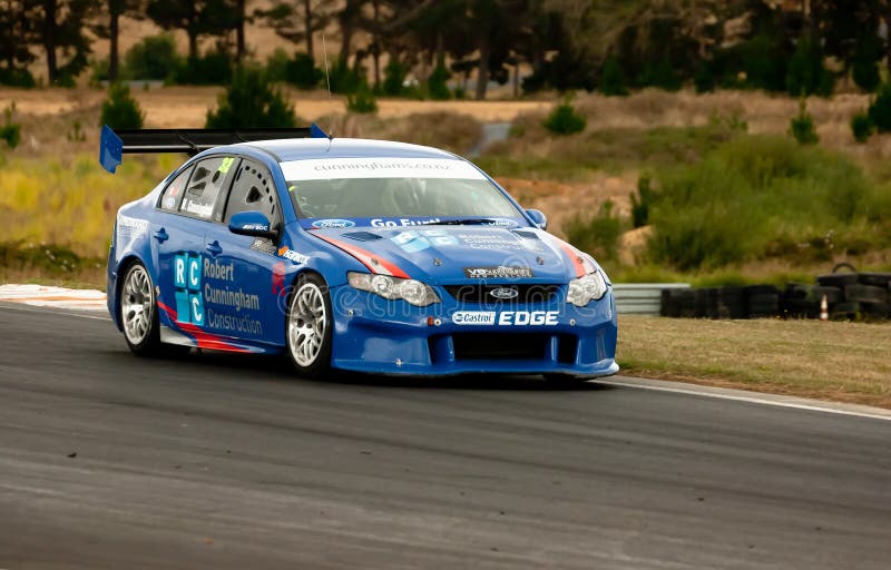 V8 Ute Racing 2013 Season editorial photo. Image of raceway - 29289381