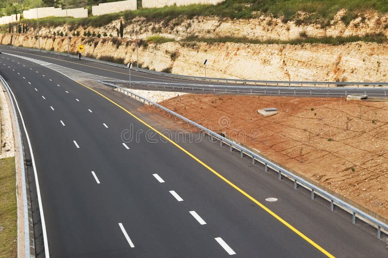 Vacie la carretera imagen de archivo. Imagen de carretera - 8745411