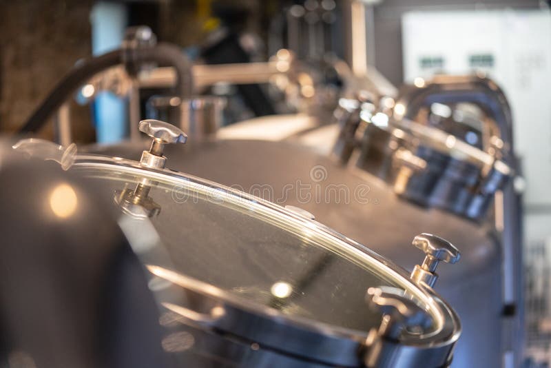 Vacuum Still for Distillation Performed Under Reduced Pressure for Gin ...