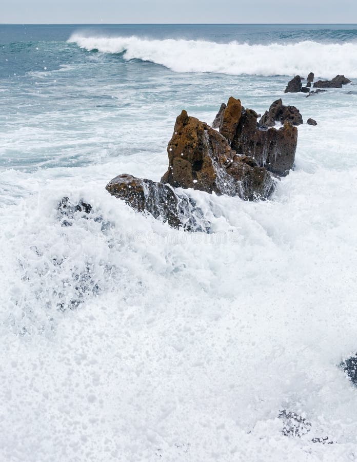 Vague De Ressac Photos Stock - Téléchargez 3,240 Photos libres de droits