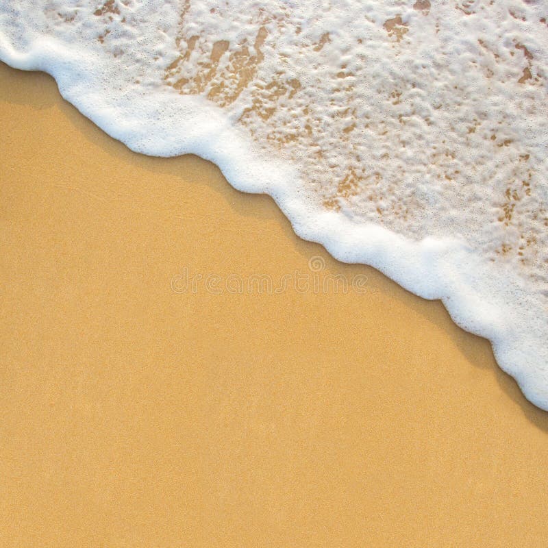 Vague Sur La Plage De Sable Photo stock - Image du horizontal ...