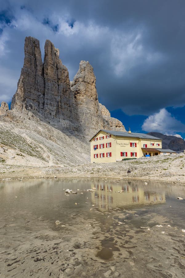 Vajolet Refuge editorial image. Image of holiday, rosengarten - 58810970