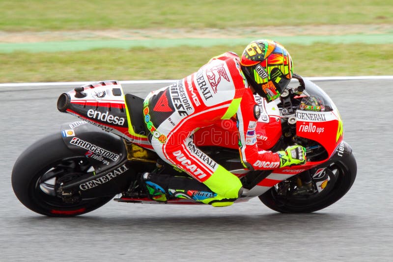 Valentino Rossi racing editorial photography. Image of engine - 21963237