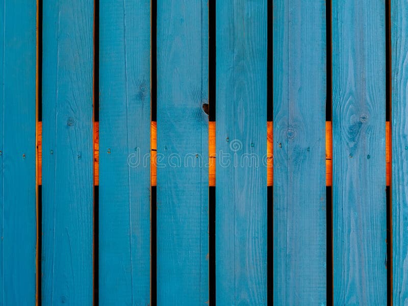 Valla Azul De Madera Con Barra Naranja. Textura De Tablas Foto de ...