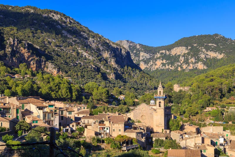 Valldemossa stock image. Image of europe, house, spain - 35674775