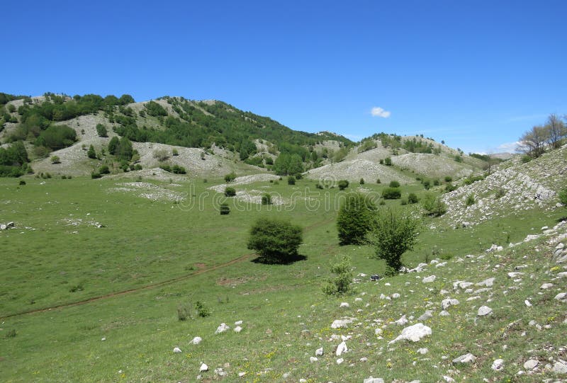 Valle de Sassano imagen de archivo. Imagen de turistas - 116870381