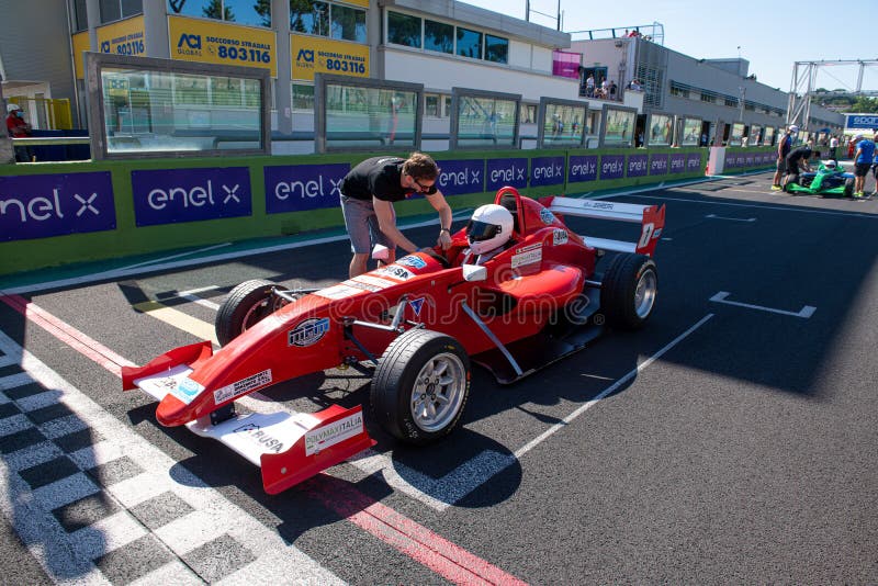 3D Pole Racing editorial photography. Image of leffanta - 21424747