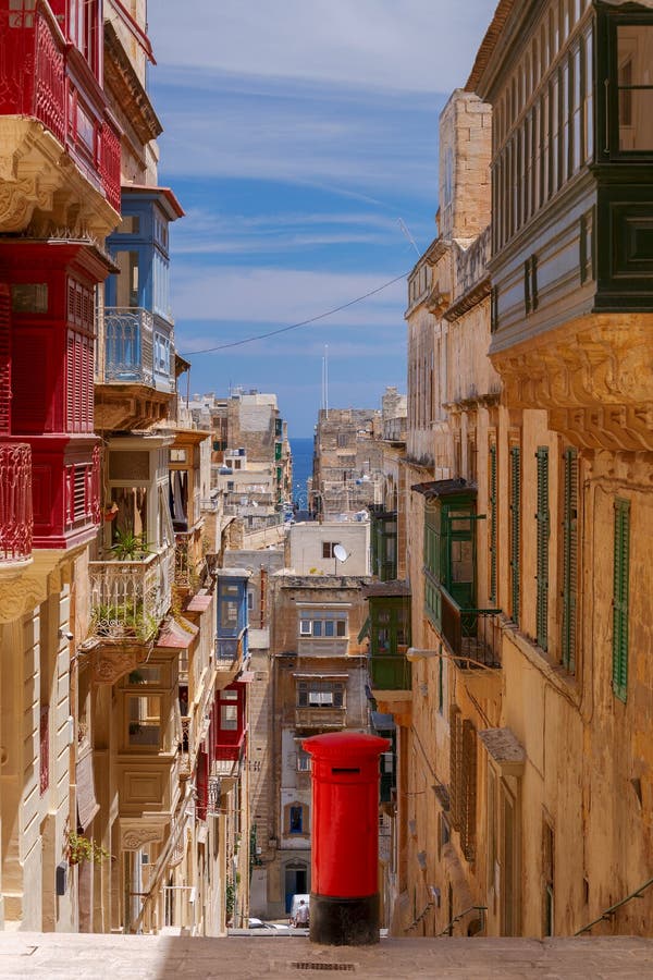 Valletta Rua Medieval Velha Foto de Stock Editorial - Imagem de console ...