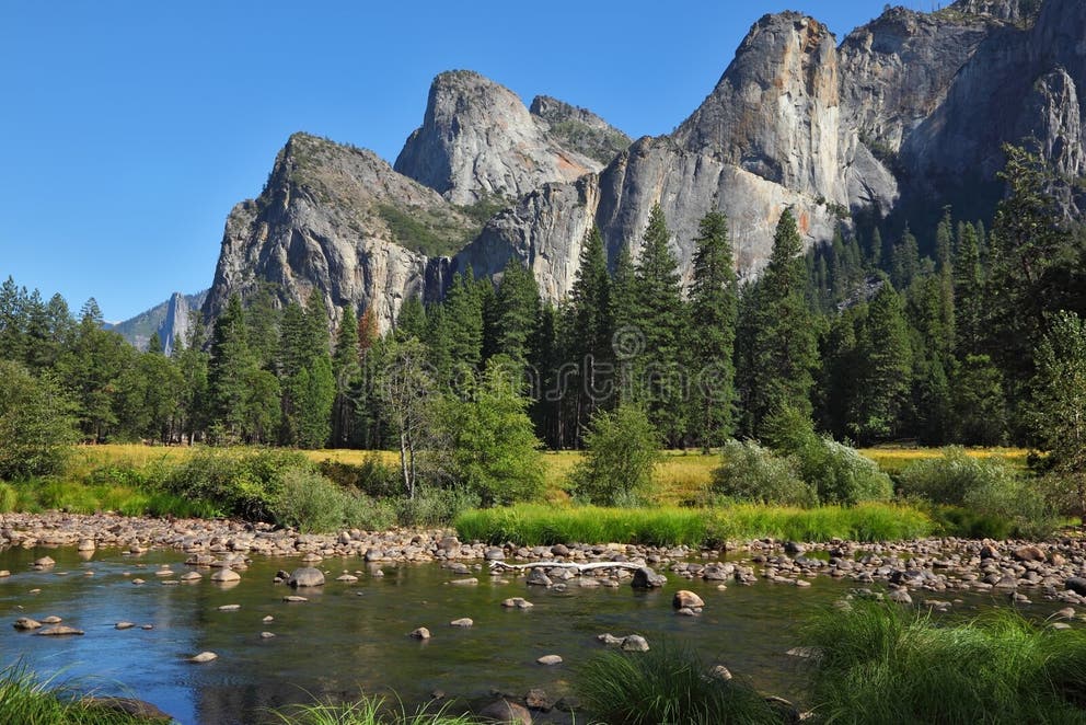 The Valley of the Merced River Stock Photo - Image of valley, scenic ...