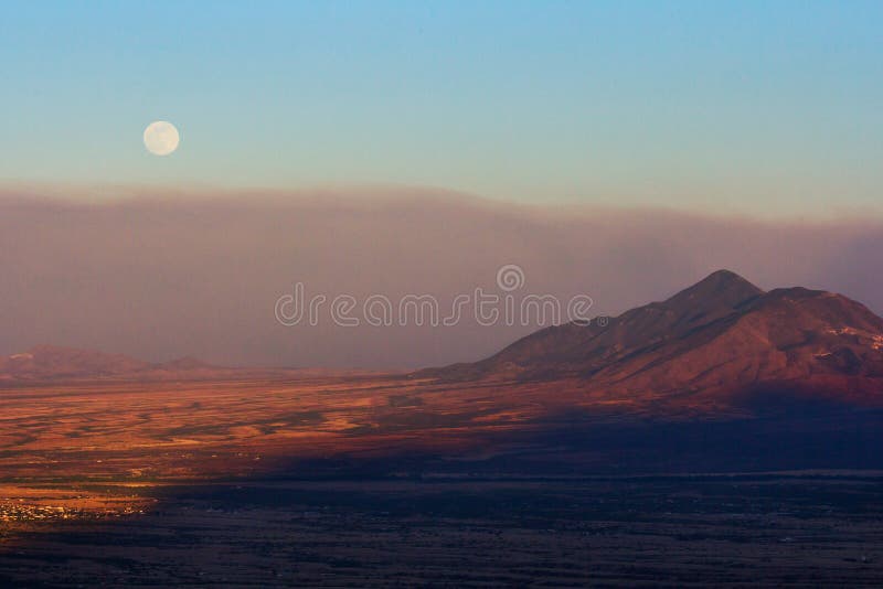 Valley at sunset stock image. Image of valley, shadows - 39528075
