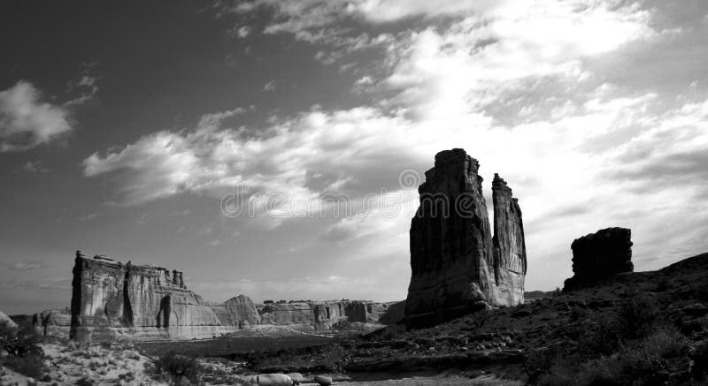 Early Morning Sun on Beautiful Rock Formation in Arches National Park ...