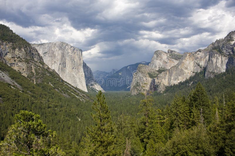 Valley View and El Capitan stock photo. Image of park - 10803476