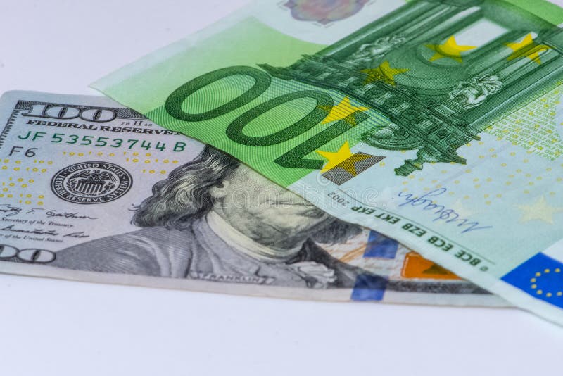 Valor Diferente Das Euro- Contas De Papel Imagem de Stock - Imagem de ...