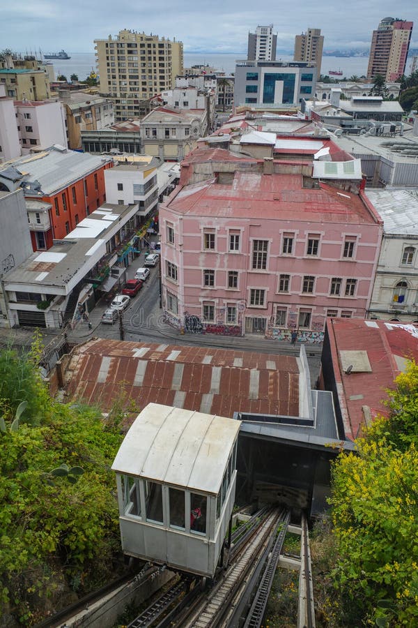 Valparaiso, Chile - 27 Nov, 2023: Traditional Funicular Elevator in the ...