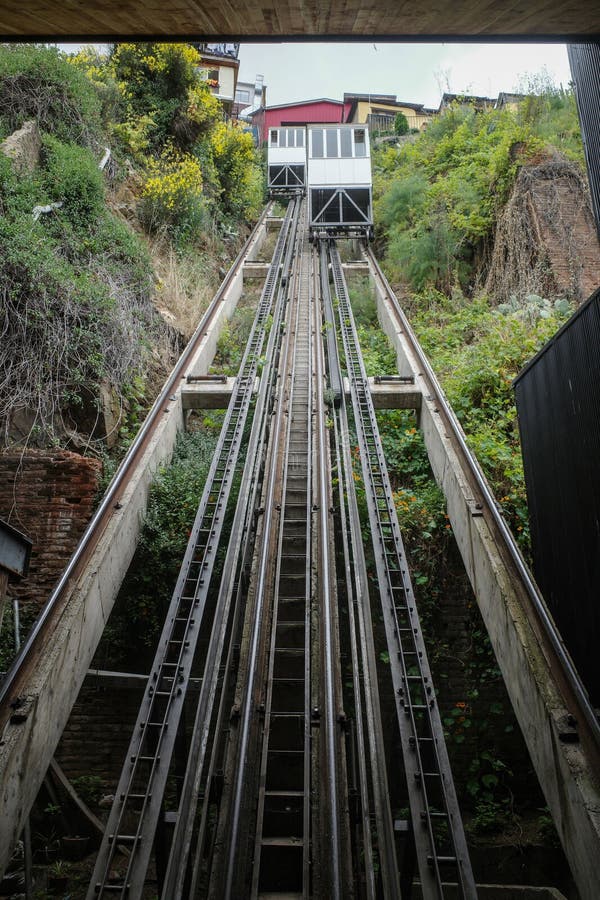 Valparaiso, Chile - 27 Nov, 2023: Traditional Funicular Elevator in the ...