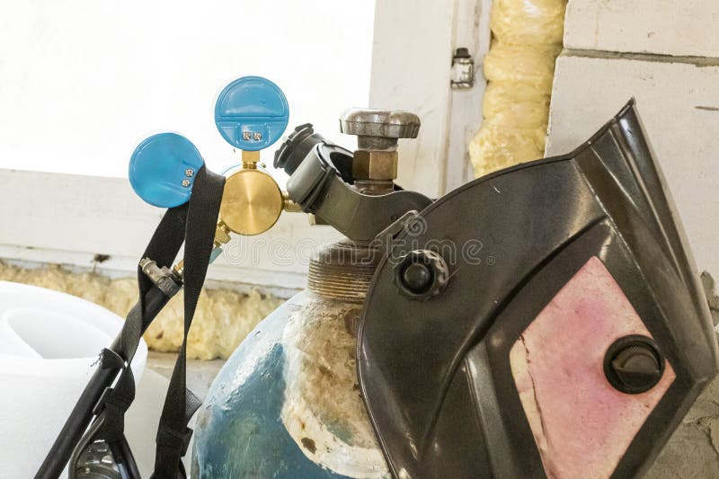 Valve on Oxygen Cylinder. Compressed Gas Cylinder for Oxygen, Nitrogen ...