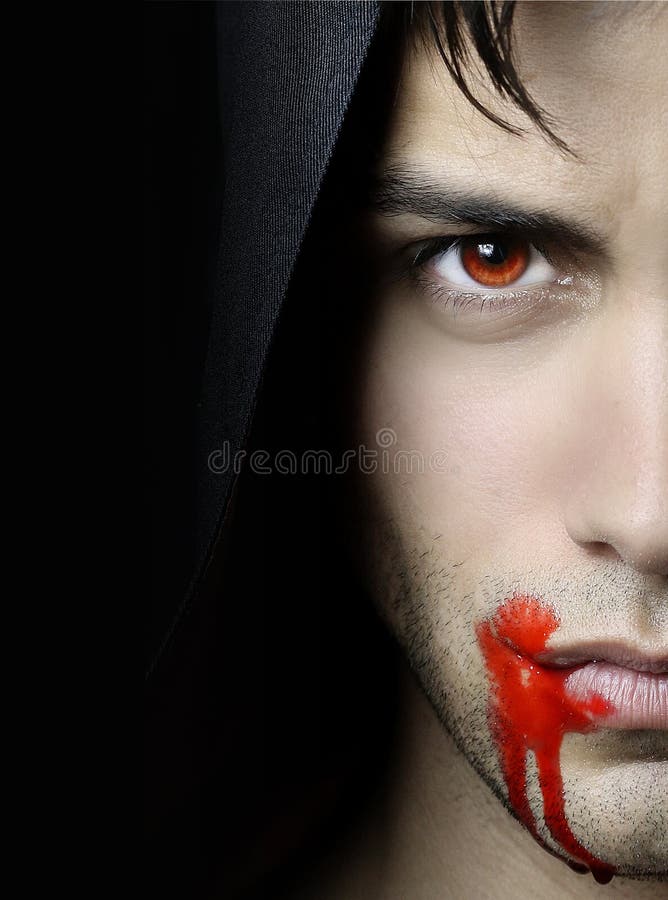 Le Vampire Beau N'aime Pas L'ail Photo stock - Image du prise, émotif ...
