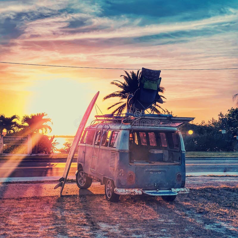 Van at the beach editorial stock photo. Image of retro - 219646348