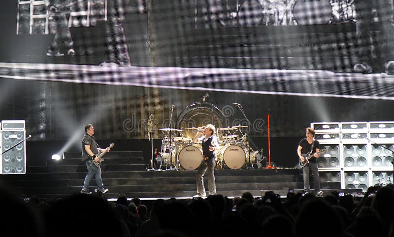 Van Halen in concert editorial stock photo. Image of live - 24320383
