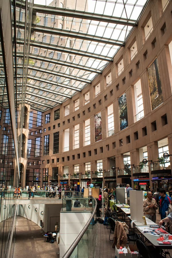 Van library editorial stock photo. Image of vancouver - 139305518