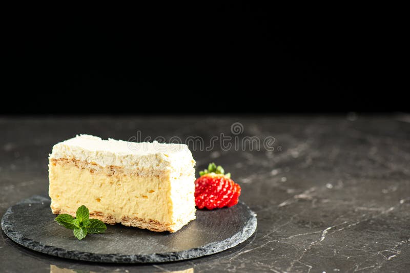 Vanilla Custard Slice stock image. Image of food, icing - 287114131