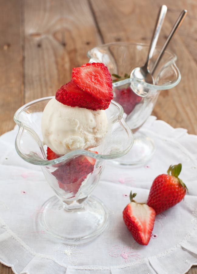 Vanilla Ice Cream with Strawberries Stock Photo - Image of spoon ...