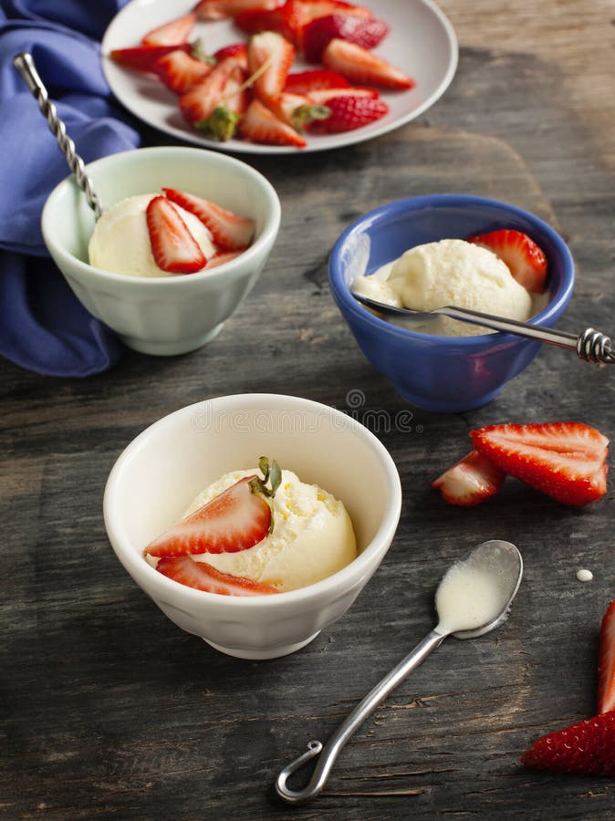 Vanilla Ice Cream with Strawberry Stock Photo - Image of dessert, white ...