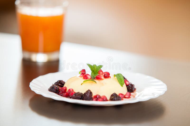 Vanilla Pudding on White Plate Stock Photo - Image of celebration, milk ...