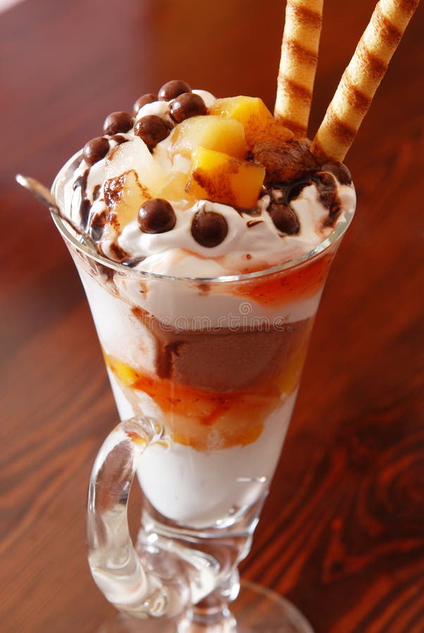 Vanilla sundae stock image. Image of melting, shake, sweetly - 19760785