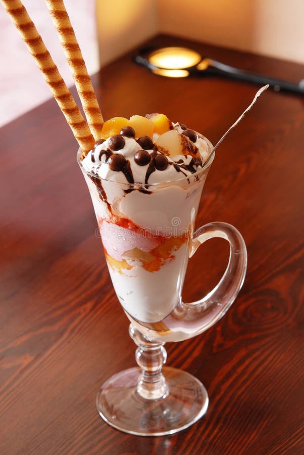 Vanilla sundae stock image. Image of white, frozen, chocolate - 56568275