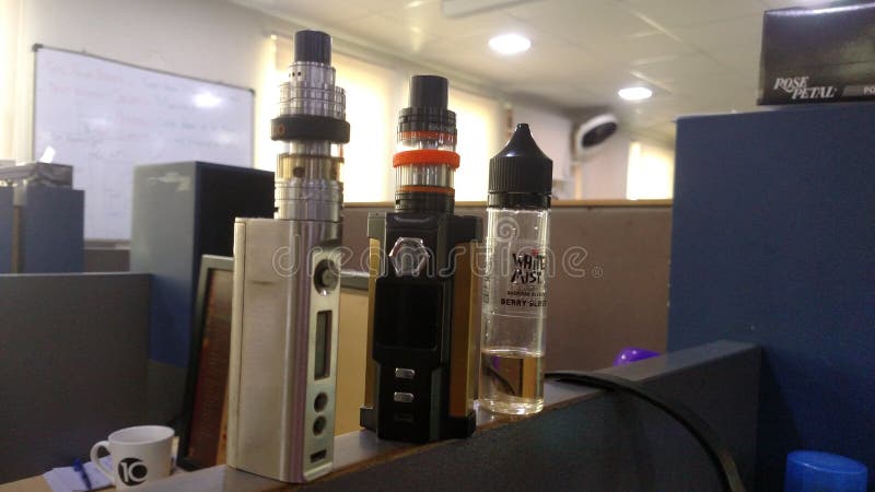 Vaps stock image. Image of liquid, electronic, vaps - 124415609