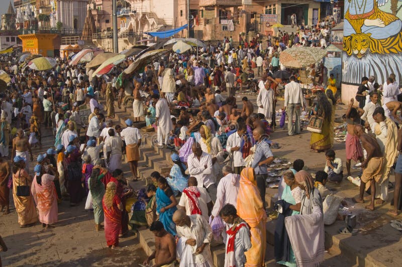 Hindu Rituals & Religion. Editorial Stock Image - Image of bathing ...