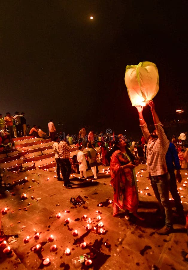 Varanasi Dev Deepawali Celebration Editorial Photo - Image of deepawali ...