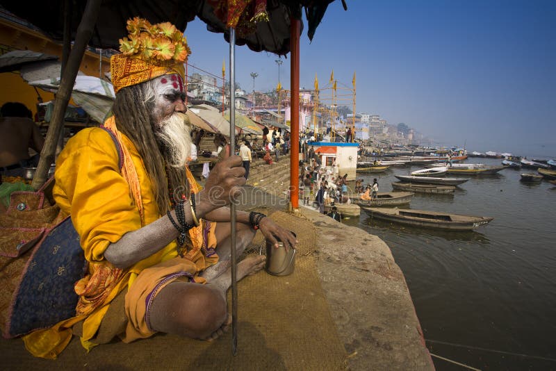 Varanasi editorial stock photo. Image of river, ceremony - 84805208