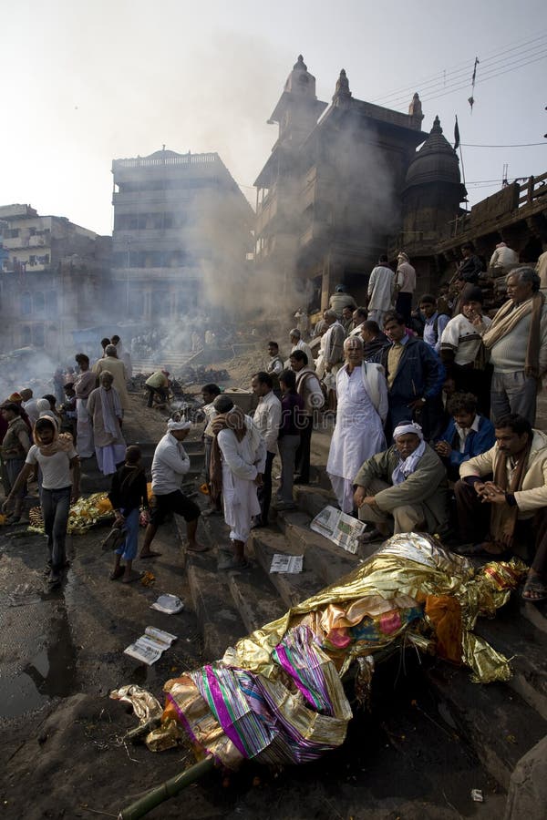 Varanasi editorial stock photo. Image of pradesh, manikarnika - 84434978